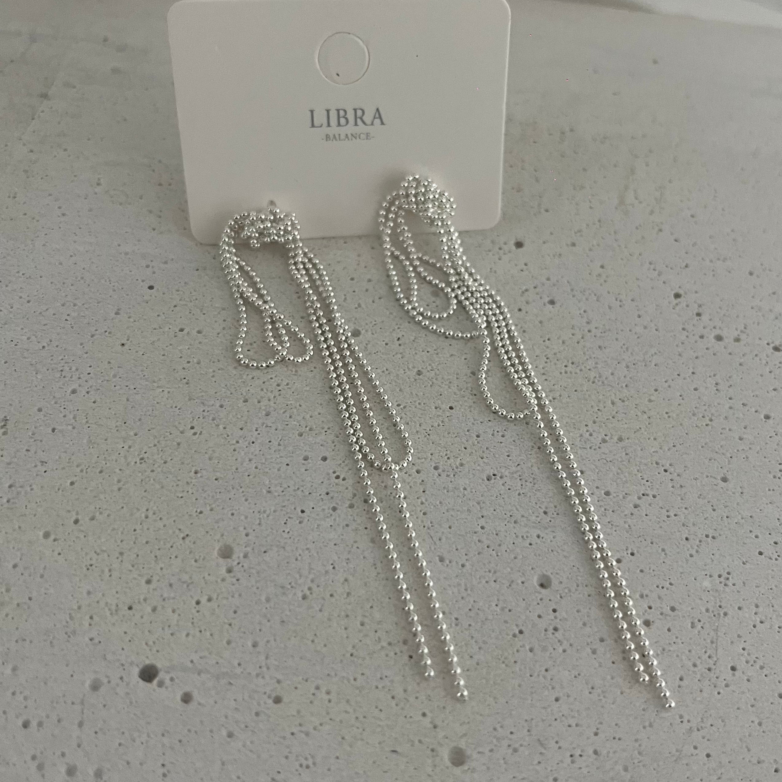 Refined Knot Stud – Libra Balance